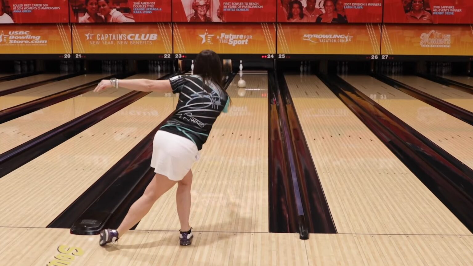 How Long Is a Bowling Lane [Feet and Meters] - Dimensions Explained