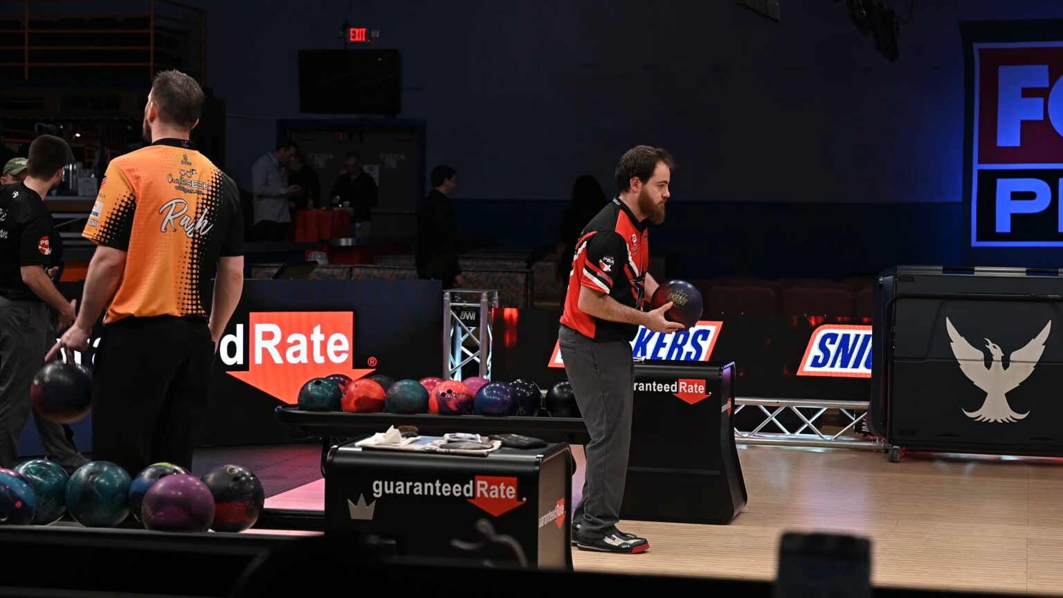 7 Tips for Beginner Bowlers: How To Start - Split Happens Bowling