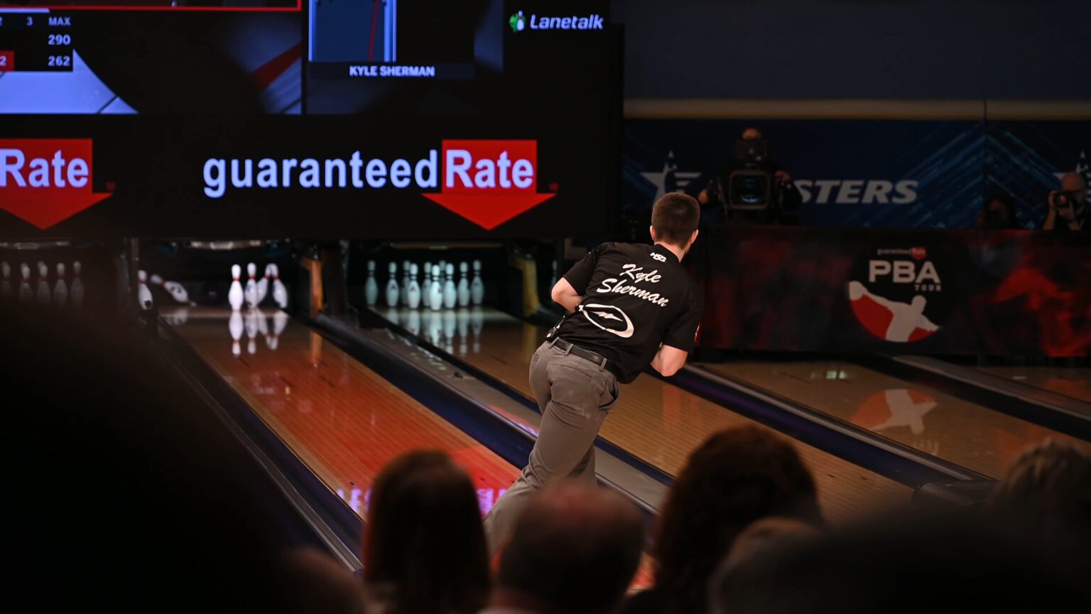 How Much Do Professional Bowlers Make a Year with Sponsors - Split ...