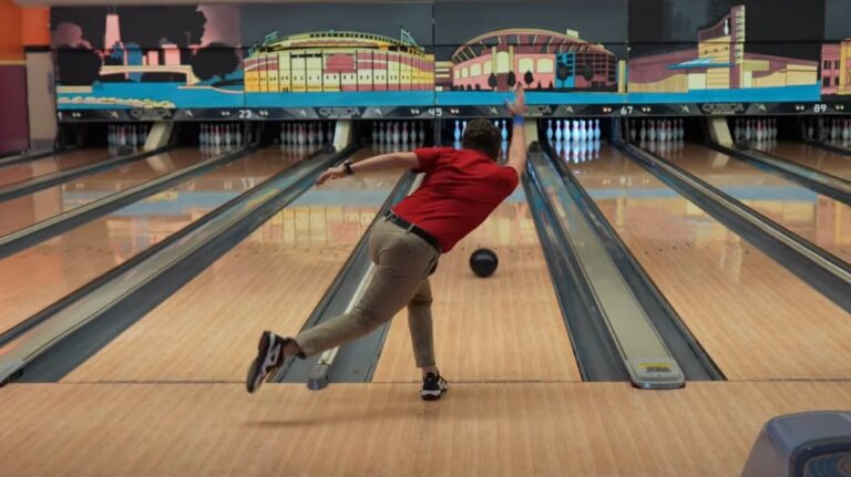 7 Tips for Beginner Bowlers: How To Start - Split Happens Bowling